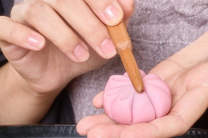 Traditional Japanese Sweets Nerikiri Experience with Matcha Tea - Authentic Experience or Tourist Trap?