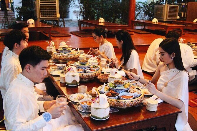 Traditional Khantoke Dinner & Cultural Show Tour in Chiang Mai - Traditional Khantoke Dinner & Cultural Show Tour in Chiang Mai