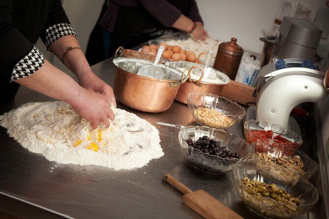 Traditional Neapolitan cooking class - Introducing the Authentic Neapolitan Cooking Class in Sorrento