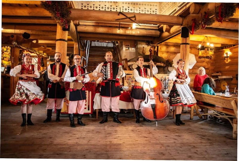 Traditional Polish Dinner with Live Folk Music - Key Points