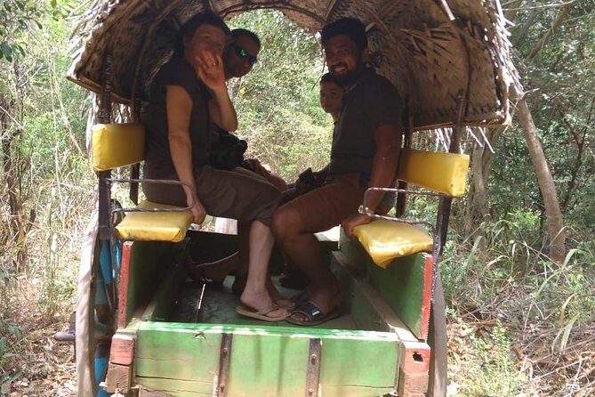 Traditional Sigiriya village tour with Lunch - Key Points