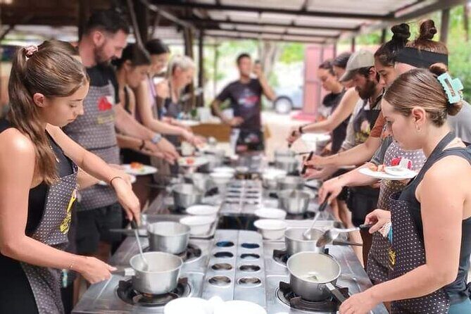Traditional Thai Cooking Class with Smart Cook - An Introduction to the Smart Cook Experience