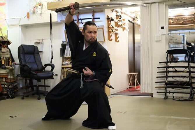 Train Katana with Real Dojo Students in Kyoto - Key Points