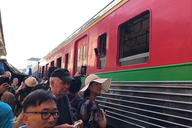 Train Market and Floating Market half day tour - FAQs