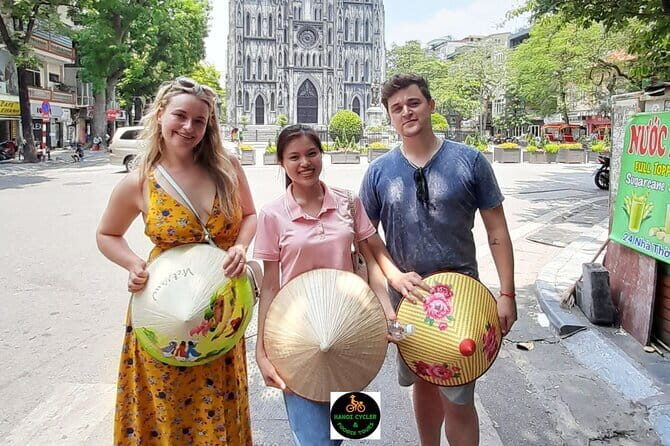 Train Street, Duong Lam village, Quintessence of Tonkin Show Tour - The Value of This Tour