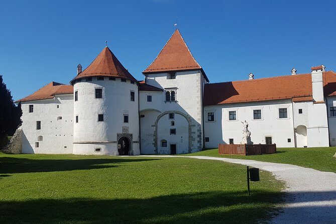 Trakoan Castle & Varadin - Private tour from Zagreb - FAQs