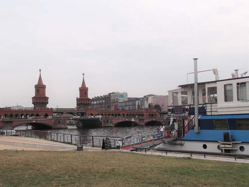 Tranfer with small or Bigger introduction Tour Berlin - Why Consider a Small or Bigger Introduction Tour in Berlin?
