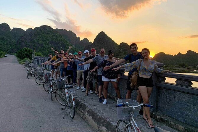 Trang An Bai Dinh Mua Cave Luxury 1 Day Group Tour From Hanoi - Transport and Group Dynamics