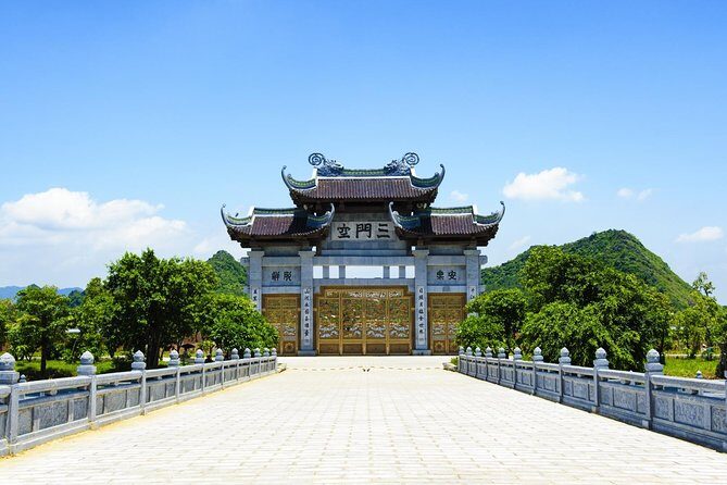 Trang An - Bai Dinh Pagoda 1 Day Tour - The Practicalities: How the Day Unfolds