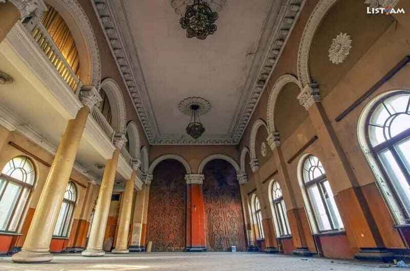 Trans-Caucasian Railway Adventure: From Armenia to Georgia - The Sum Up: Who Is This Tour For?