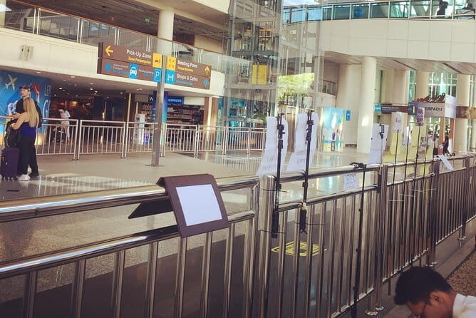 Transfer Bali Airport to Sanur/ Nusa Dua/ Ubud / Uluwatu/ Lovina - The Drop-Off and Departure Experience