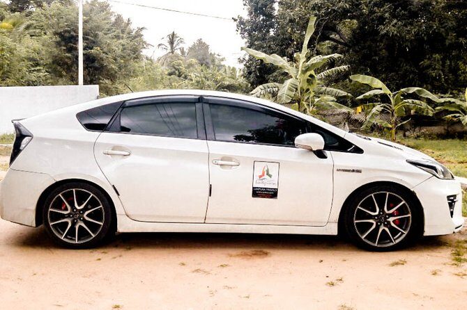Transfer between Colombo Airport (CMB) and Queenswood Cottage, Nuwara Eliya - Introducing the Transfer from Colombo Airport to Nuwara Eliya