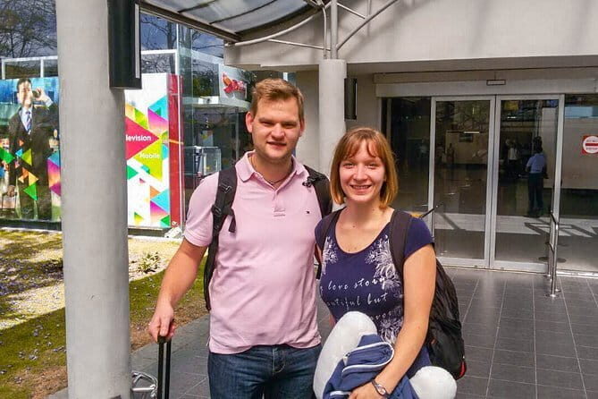 Transfer between Colombo Airport (CMB) and Saffron and Blue by Jetwing, Kosgoda - The Sum Up