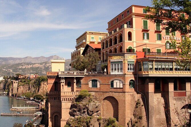 Transfer from Capodichino Airport to Sorrento or Back - In-Depth Look at the Service