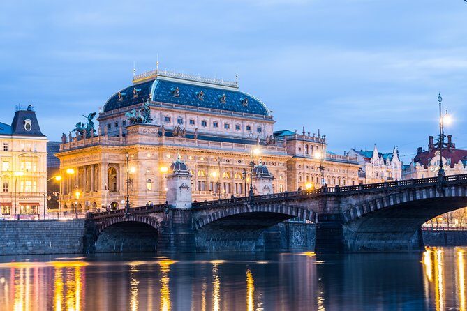 Transfer from Cesky Krumlov to Prague: Private daytrip with 2h for sightseeing - Who Should Consider This Service?