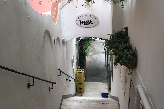 Transfer from Naples to Positano with a stop at Pompeii or Positano to Naples - FAQ