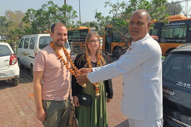 Transfer from New Delhi to Agra by Private car - The Itinerary in Detail