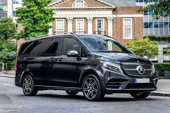 Transfer Hong Kong to Hong Kong Airport by Luxury Van or Sedan - Introducing the Luxury Transfer from Hong Kong to the Airport
