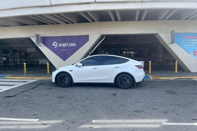 Transfer in Tesla from SDQ Airport to Santo Domingo - FAQ