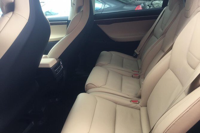 TRANSFER, LUXURY CAR 1-3 PAX: Bergen airport transfer - Autonomy and Flexibility