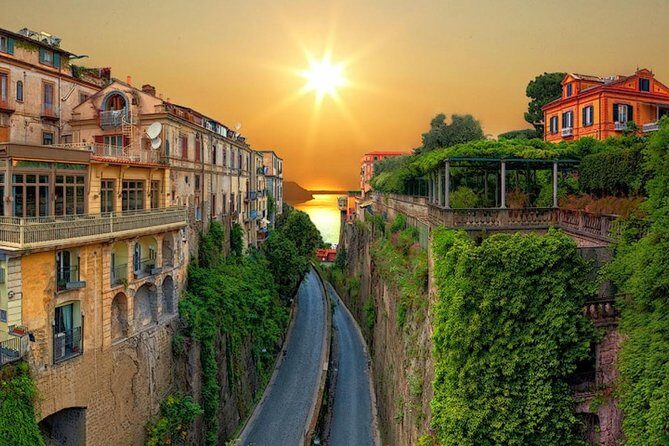 Transfer Sorrento to/from Rome optional Pompeii Stop - Introduction