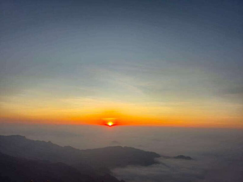 Transfer : wonder full Sunrise and landscape at Phu Chifa - What to Expect from the Tour