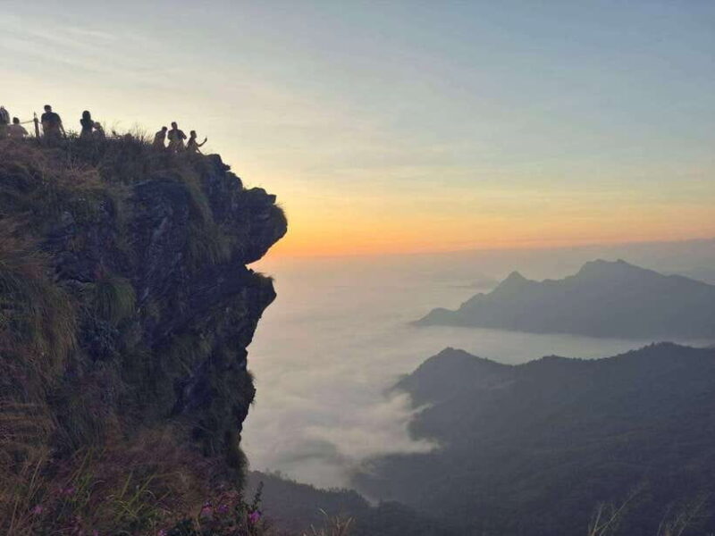 Transfer : wonder full Sunrise and landscape at Phu Chifa - The Experience Provider: R U Tour and Trek