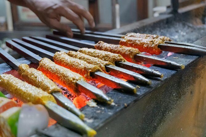 Transit Tour - Best of Old Delhi's Attractions & Food on a guided 4 hours tour - The Sum Up