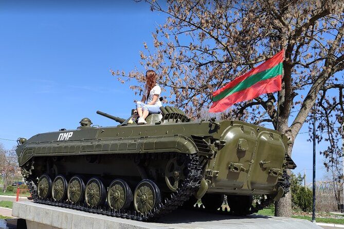 Transnistria tour - County does not Exist ! - A Closer Look at the Transnistria Tour