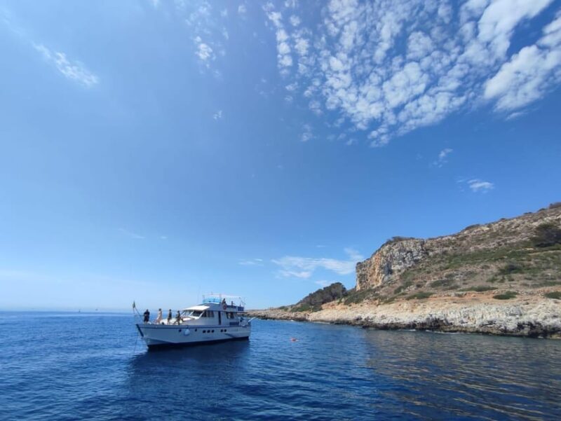 Trapani: Yacht Excursion to Levanzo and Favignana with Lunch - FAQ
