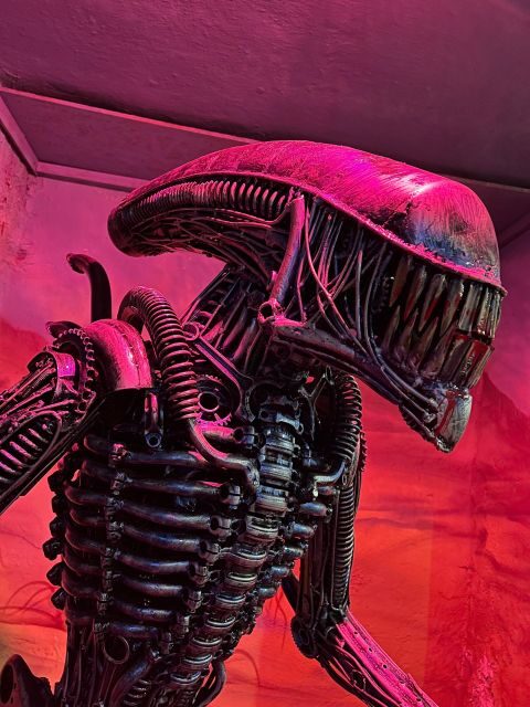 Trash Art Museum: Hungary's First Scrap Metal Exhibition - An Introduction to Hungary’s First Scrap Metal Art Museum