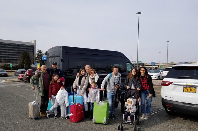 Traslado Privado del Aeropuerto EWR a Hoteles en NYC cada hora - The Sum Up
