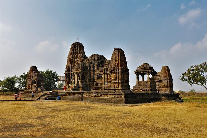 Travel 12 days in wonderful Maharashtra - An In-Depth Look at the Maharashtra Religious Tour