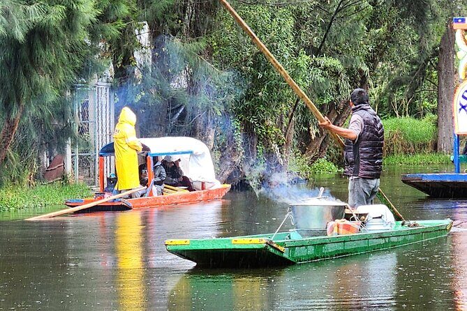 Travel in Trajineras, Mezcal Test and Guacamole Supremo - FAQs