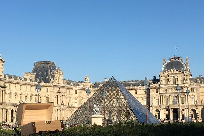 Treasure hunt along the Seine to visit Paris! - What Youll Experience at Each Stop