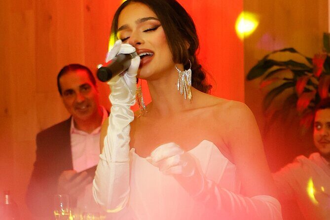 Tree Lighting Ceremony Indoor Viewing from 45 Rockefeller Center - FAQ