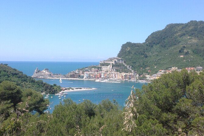 Trekking an Island of Palmaria - What’s Included and What’s Not