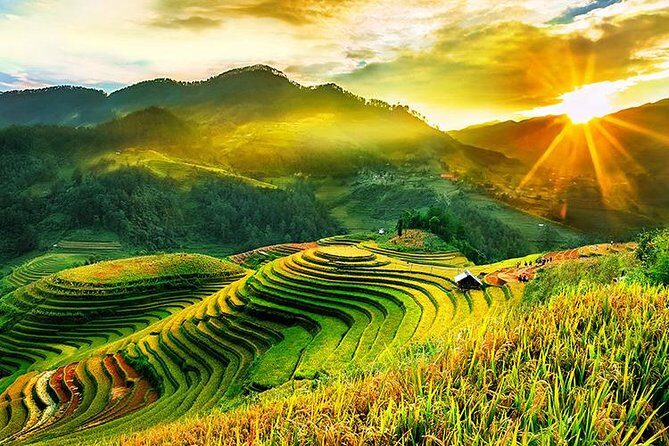 Trekking In Mu Cang Chai Tour 4 Days - Day 2: Journey to Mu Cang Chai via Tu Le and Khau Pha Pass