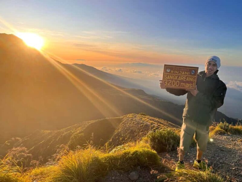 Trekking mount sangkareang (Tetebatu crater-rim) 2D1N - FAQs