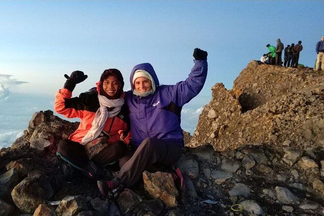 Trekking Rinjani Mountain Summit 2 Days 1 Night - Em Adventure - The Itinerary in Detail