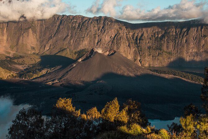 Trekking Rinjani Summit 2 Days 1 Night - Key Points