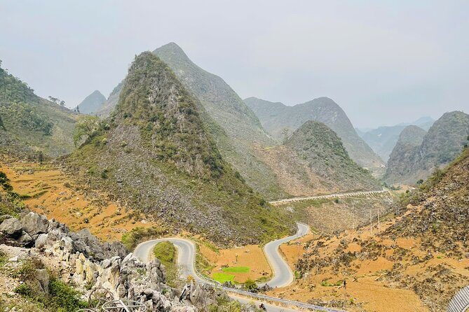 Trekking the White Cliff Ma Pi Leng Pass Adventure - A Deep Dive into the Experience