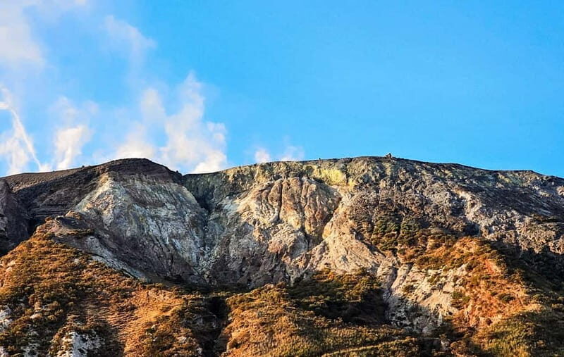 Trekking to discover the Great Crater of Vulcan - Practical Tips for Participants