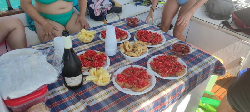Tremiti Islands: 4-hour guided day trip with light lunch - Introduction