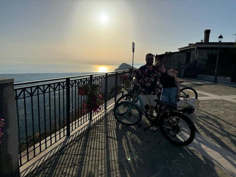 Trentinara: E-Bike Tour with Picnic in the Vineyard - Key Points