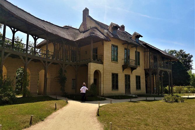 Trianon and the Queen's Hamlet at Versailles with private guide - FAQs