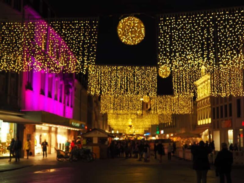 Trier: Winter walking tour  walk, stories & mulled wine - Discovering Trier in Winter: An Authentic Experience