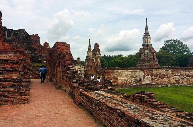 Trip to Ayutthaya with Return Cruise to Bangkok Min. 2 passenger - FAQ