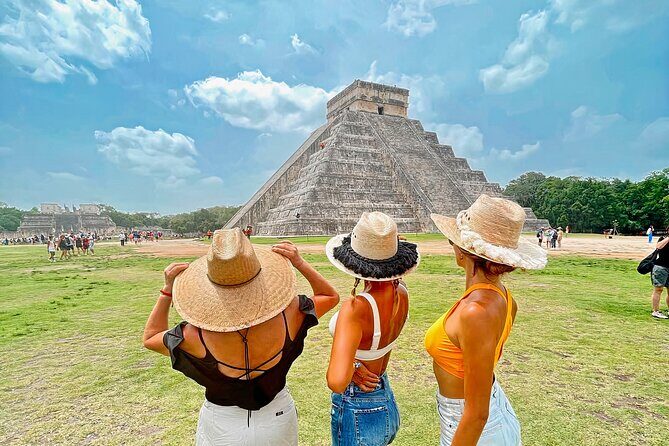 Trip to Chichen Itza with Buffet Breakfast and Saamal cenote - Key Points