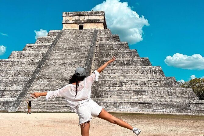 Trip to Chichen Itza with Buffet Breakfast and Saamal cenote - The Refreshing Thrill of Saamal Cenote